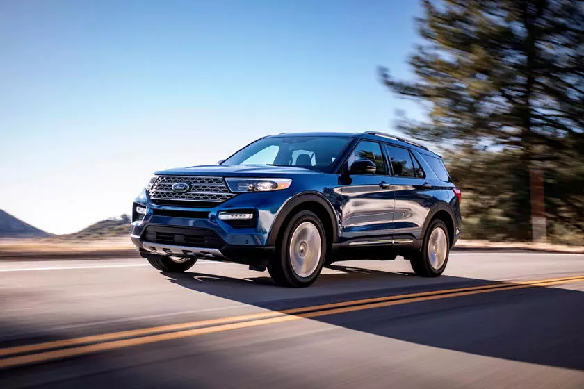 2020-2021 Ford Explorer Front View Driving
