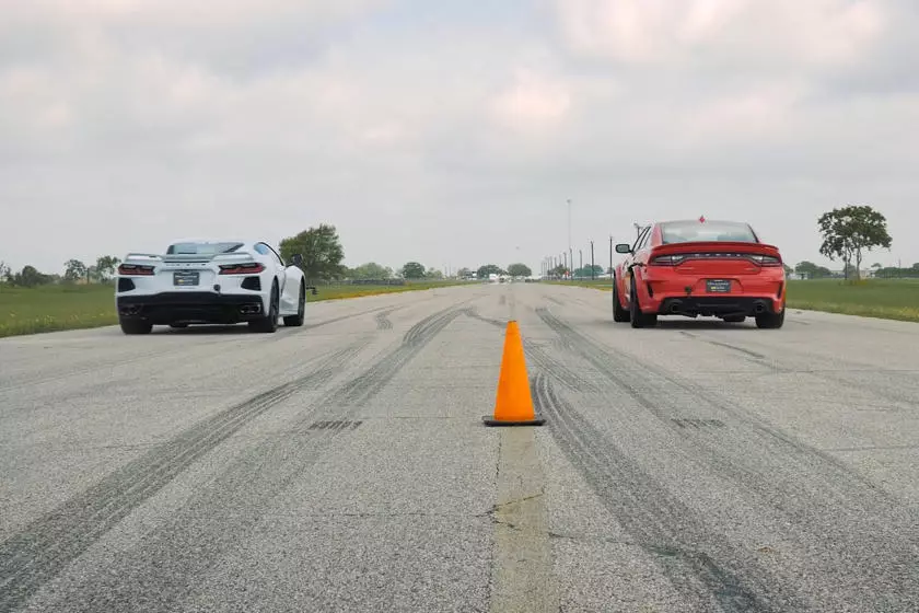 Hennessey Drag Race: C8 Corvette vs. Dodge Charger Hellcat 54731_2