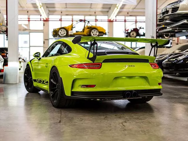 Ин аст он чизе ки ҳар як 911 GT3 RS бояд монанд бошад 54898_1