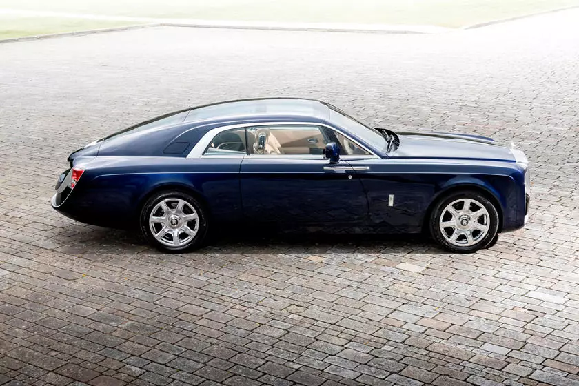 Ang One-Off Rolls-Royce Sweptail ay Custom na Ginawa Para sa Isang Napakayamang May-ari 549_2