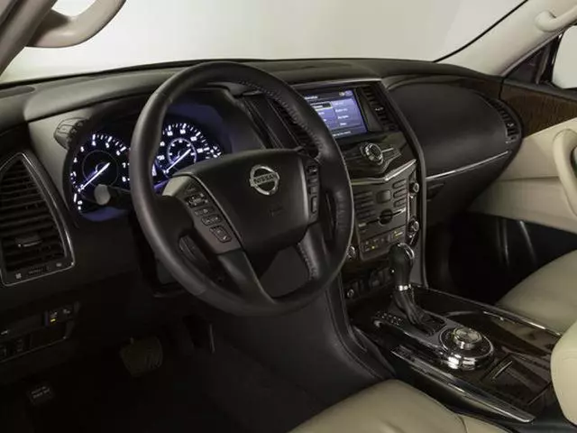 2017 Nissan Armada fijery voalohany famerenana: Tsara kokoa tara noho ny tsy nisy 55025_3