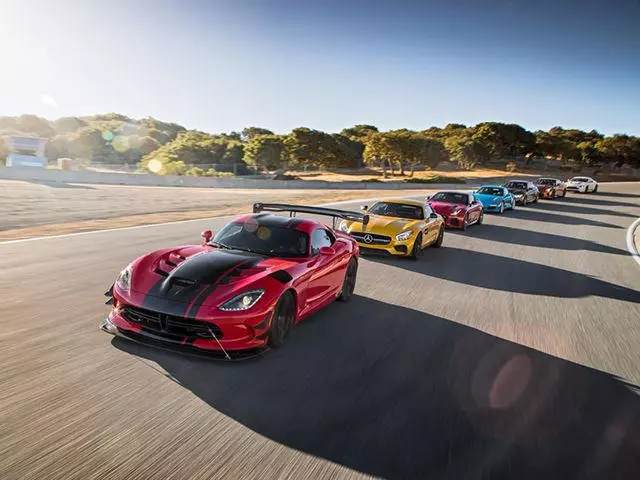 Кои от тези невероятни автомобили ще бъдат най-добрата кола за шофьор на Motor Trend? 55183_1