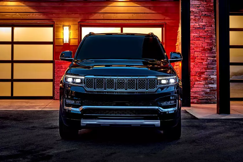 2022 Jeep Grand Wagoneer Front View