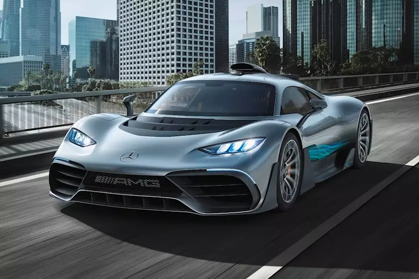 2022 Mercedes-AMG Project ONE การขับขี่แบบมุมมองด้านหน้า