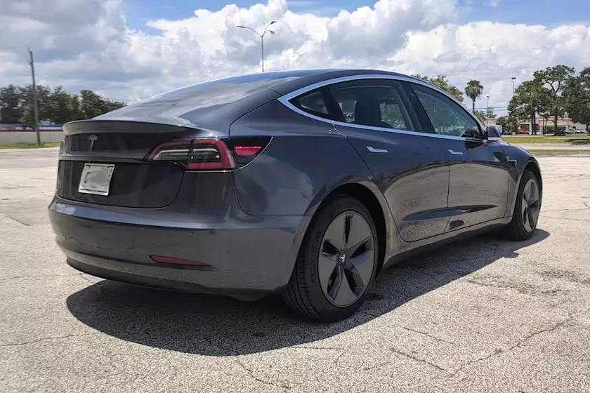 Tesla hæver Model 3-priserne endnu en gang 5562_2