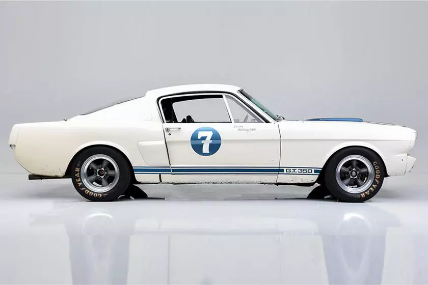 Þessi 1966 Shelby GT350 Racer var í eigu Sir Stirling Moss 55699_6