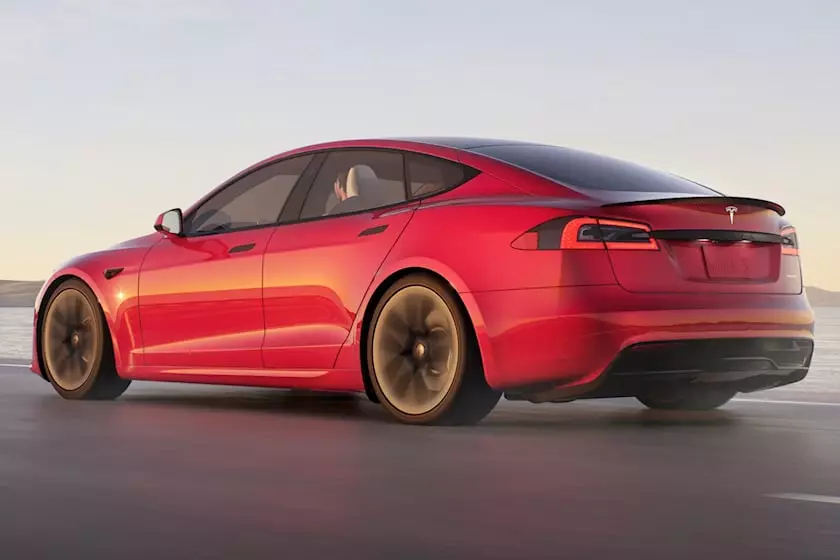 2021-2022 Tesla မော်ဒယ် S Plaid နောက်ကြည့် မောင်းနှင်ခြင်း။