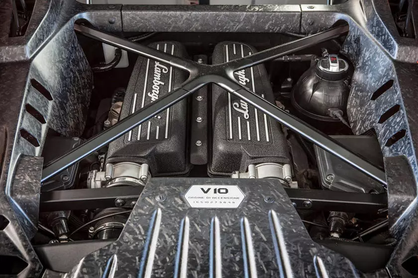 2015-2019 Lamborghini Huracan Engine Bay