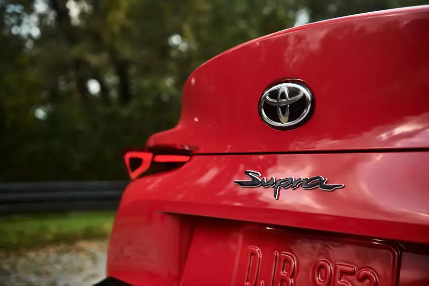 Modelo de insignia trasera del Toyota GR Supra 2020