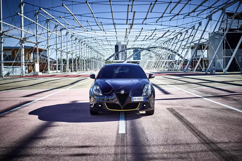 Alfa Romeo celebra o regreso da F1 con modelos de edición limitada 56056_10