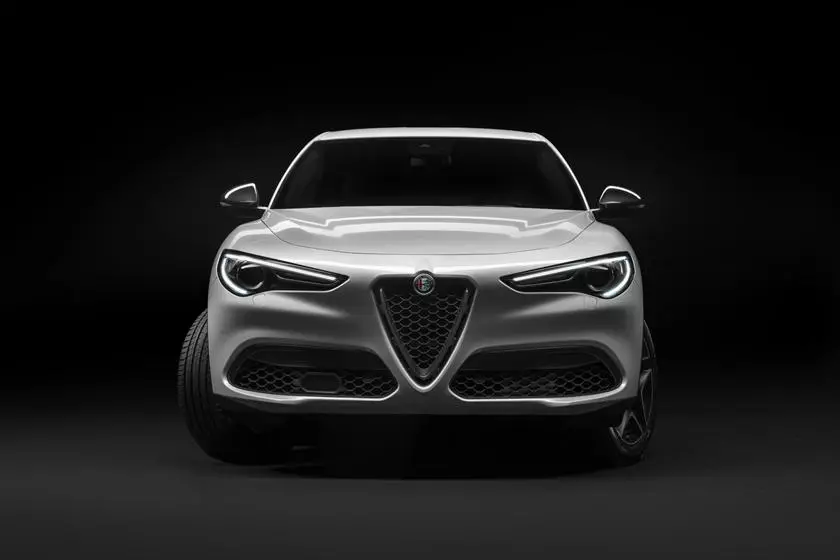 Alfa Romeo ฉลองการกลับมาของ F1 ด้วยโมเดลลิมิเต็ดอิดิชั่น 56056_4