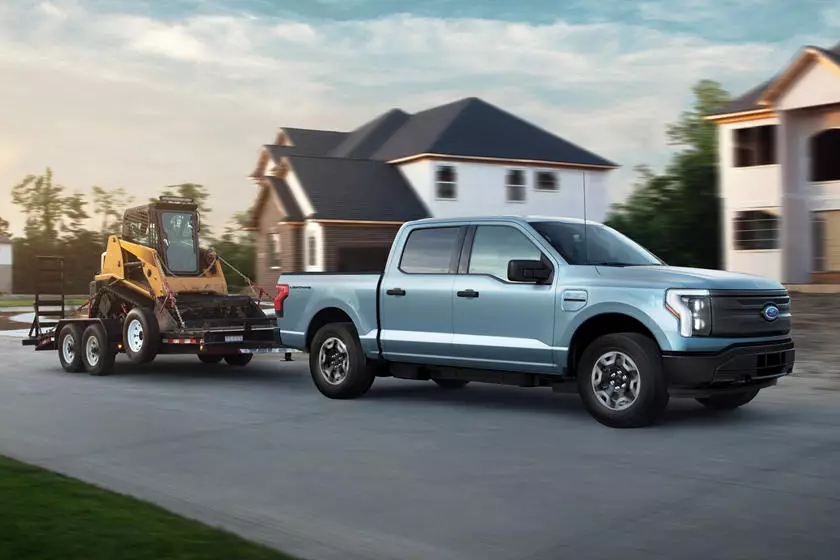 Ford прадстаўляе F-150 Lightning Pro 56059_11