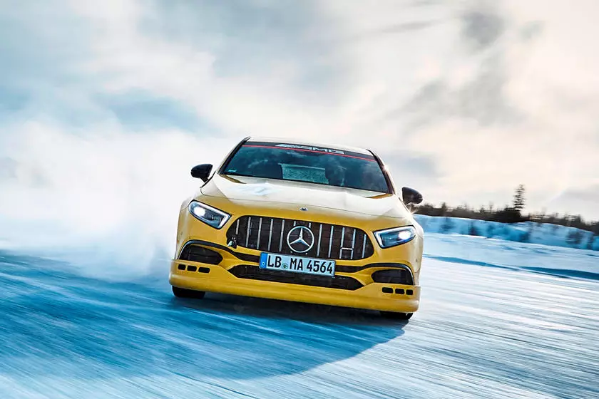 Mercedes-AMG's Winter Driving School ziet er verder dan episch uit 56376_4