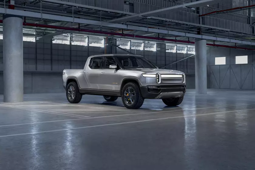 2022 Rivian R1T Yük maşını Ön Bucaq Görünüşü