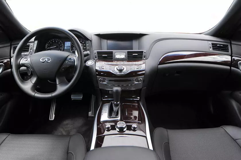 2016-2019 Infiniti Q70 Sedan ဒက်ရှ်ဘုတ်