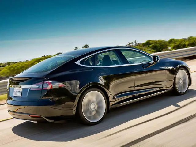 Tesla S Model S нұсқаларын жоспарлауда 56415_2