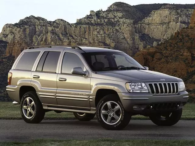 Хоёр дахь үеийн Jeep Grand Cherokee нь өмнөх үеийнх нь хувьд үнэхээр гайхалтай байсан 56530_1