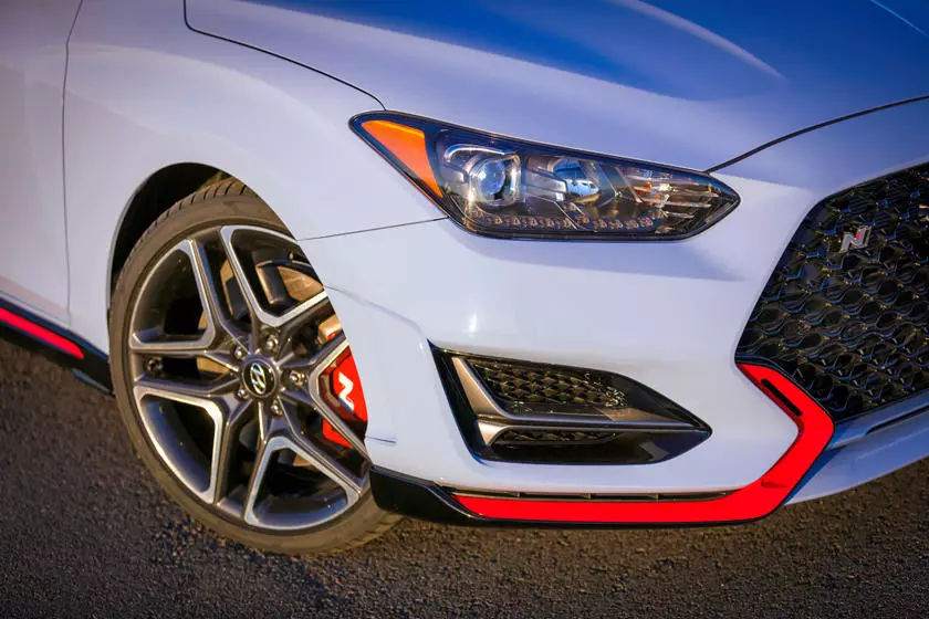 Kwa Nini Unaweza Kutembea Mbali na Hifadhi za Hyundai Veloster N 56601_9