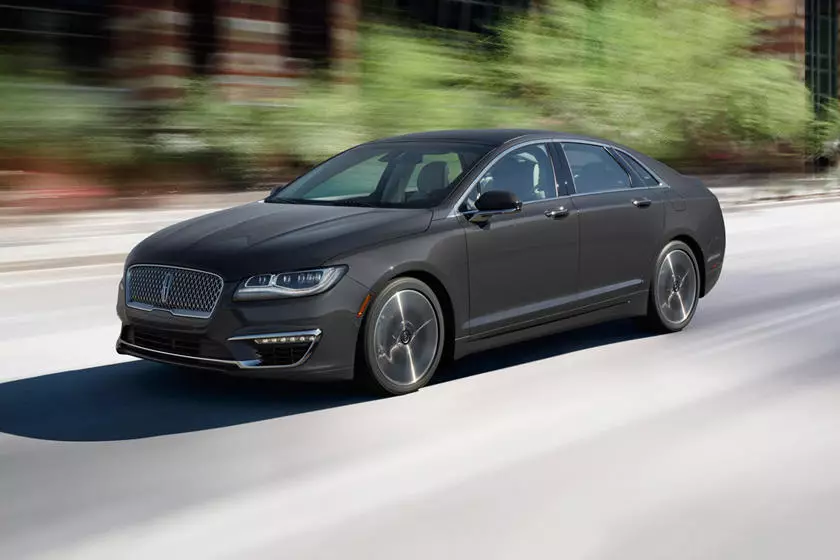 2017-2020 Lincoln MKZ Front View Pagmamaneho