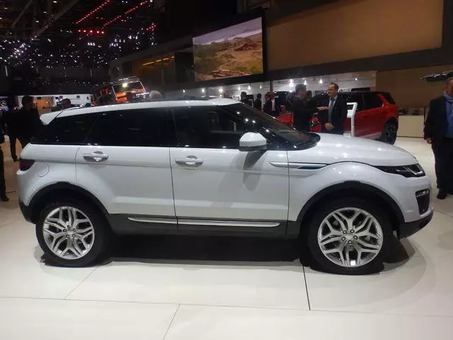 2016 Land Rover Range Rover Evoque ayaa ku soo bandhigtay wajigeeda cusub Geneva 56687_1