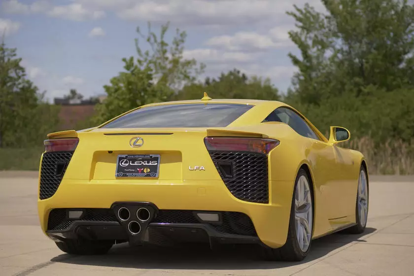 La Lexus LFA Estas Preskaŭ Sepcifera Aŭto 56692_4