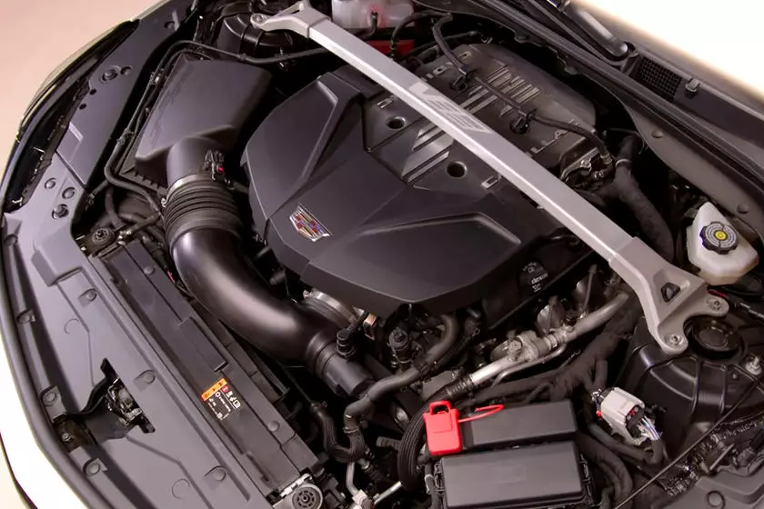 Jay Leno Probéiert No-Lift Shift Op der Cadillac CT5-V Blackwing 56773_4