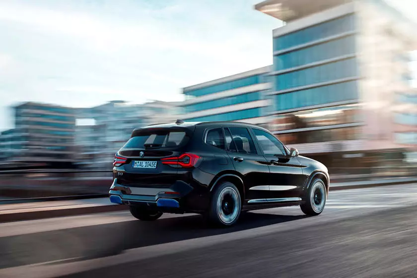 Жаңы BMW iX3 чоңураак торлорду жана көбүрөөк люксты алат 56839_2