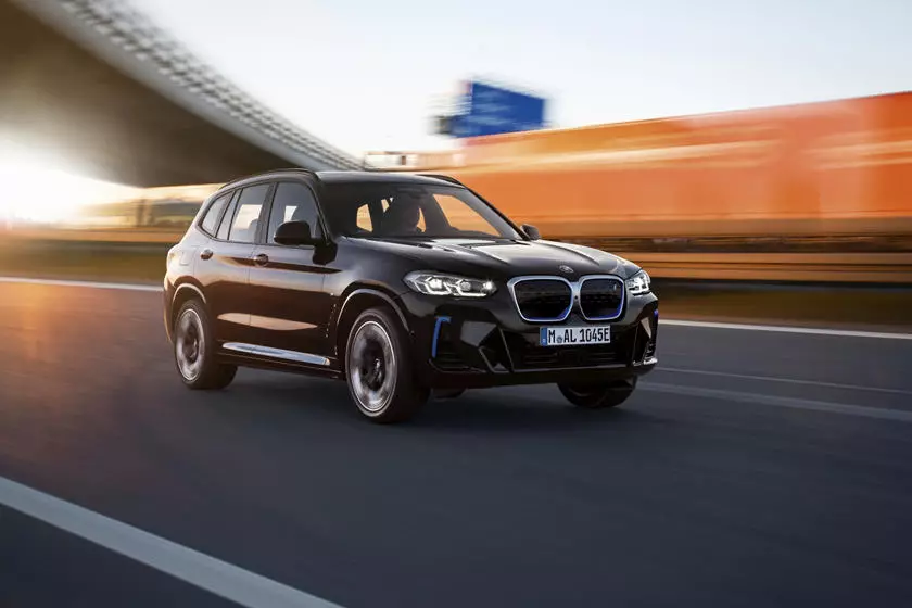 Жаңы BMW iX3 чоңураак торлорду жана көбүрөөк люксты алат 56839_9