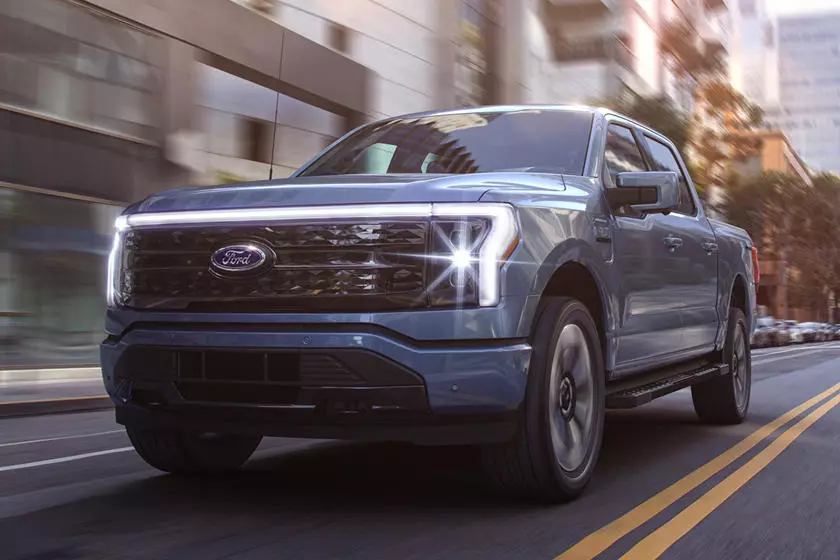 Ford F-150 Lightning 2022 г., пярэдні вугал