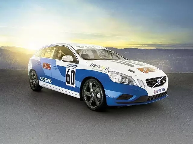 Volvo Unwraps V60 እሽቅድምድም በብራዚል 57044_1