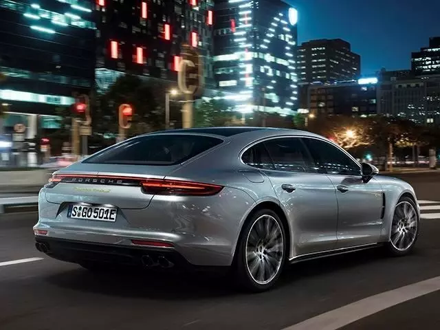 The People Have Speken: Hybrid Panamera Outsells Gas Models 57410_2