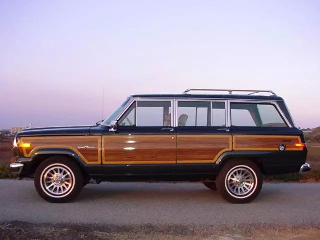 Jeep kommer förmodligen att lansera en ny Wagoneer nästa år 57421_1