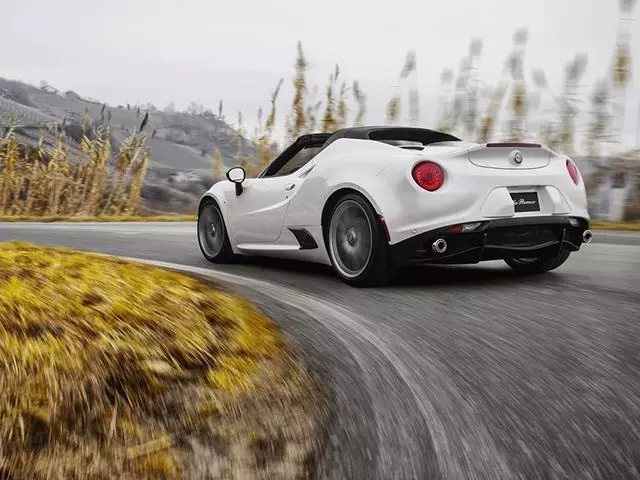 Alfa Romeo quiere renovar el 4C para convertirlo en un verdadero auto Halo 57434_3