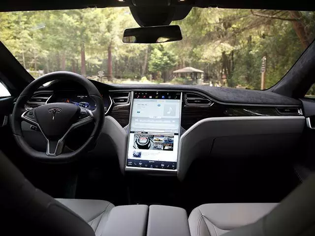 Tesla pakub oma autodele suurimat uuendust alates ettevõtte loomisest 57502_1