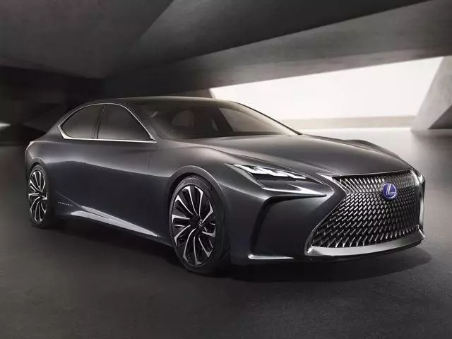 Lexus သည် Mercedes-AMG S65 အတွက် ၎င်း၏အဖြေကို ပြင်ဆင်နေနိုင်ပါသလား။ 57531_1