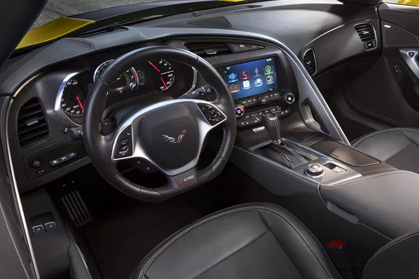 Nyní si můžete levně koupit auto z půjčovny Corvette Z06 57544_3