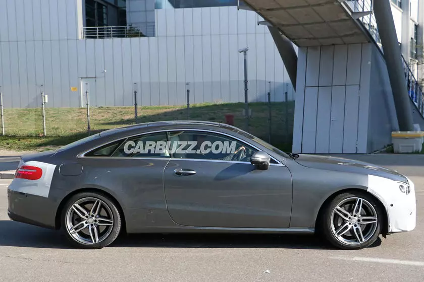 2021 Mercedes E-Class Coupe Thiab Convertible tuaj sai sai 57560_5