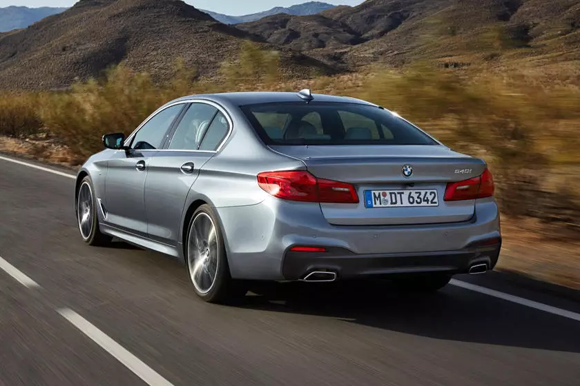 2017-2020 BMW 5 Cyfres Sedan Rear View Gyrru