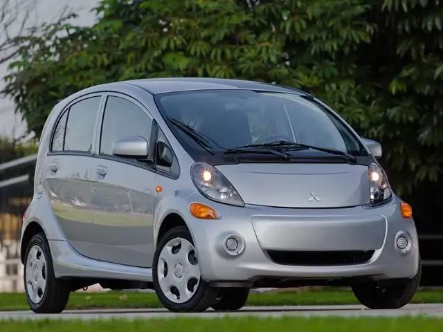 Inona no noeritreretin'izy ireo: Mitsubishi i-MiEV 57664_2