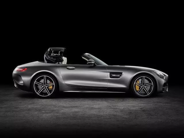 2018 Mercedes-AMG GT C Ujongo lokuQala lokuJonga: Ngaba i-AMG yakhele iMoto yeMidlalo eGuqulwayo egqibeleleyo? 57783_11