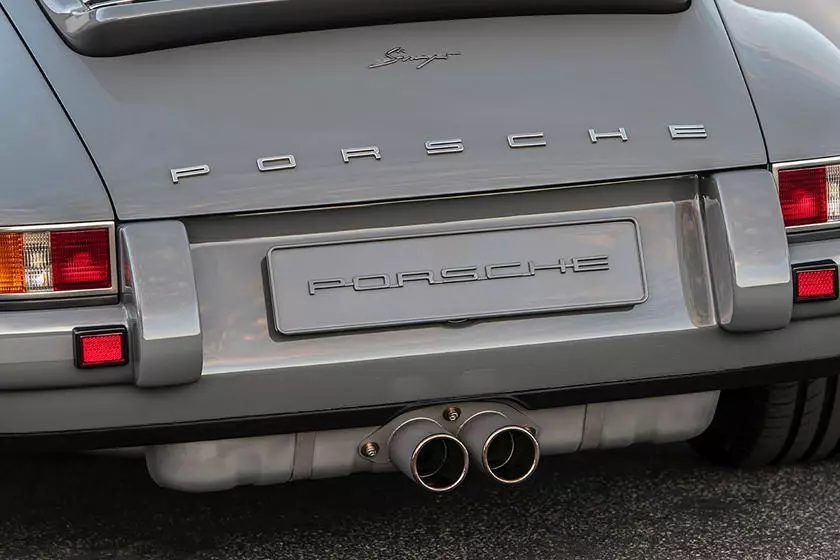 Singerova nová komise Porsche 911 je neuvěřitelně podrobná 57790_3