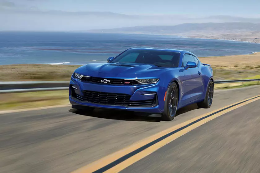 2019-2021 Chevrolet Camaro Coupe վարման առջևի անկյուն