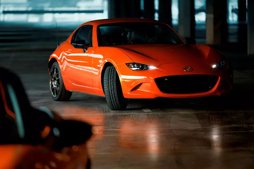 Mazda Miata 30th Ib Xyoo Ib Xyoo Muag Tawm Hauv Plaub Teev 57944_5