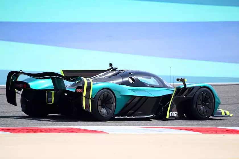 Aston Martin Valkyrie AMR Pro ajaa kuin Formula 1 -auto 57_5