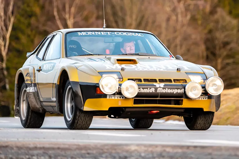 A Porsche teljes titokban restaurálta ezt a 924 Carrera GTS rallyautót 58180_1