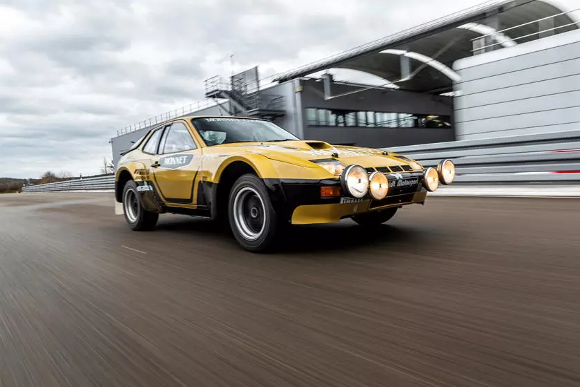 A Porsche teljes titokban restaurálta ezt a 924 Carrera GTS rallyautót 58180_18