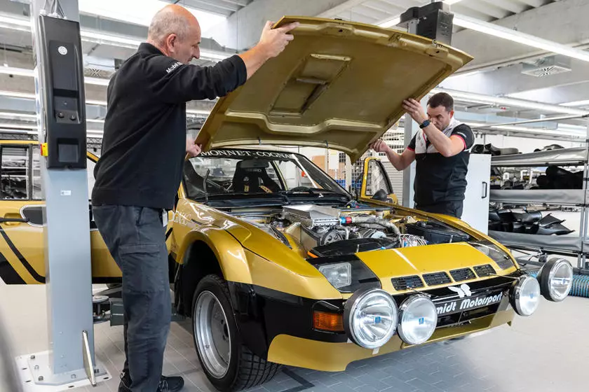 A Porsche teljes titokban restaurálta ezt a 924 Carrera GTS rallyautót 58180_7