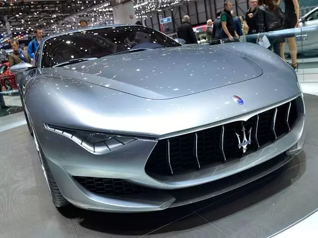 Maserati Alfieri барои истеҳсол тасдиқ карда шуд 58369_1