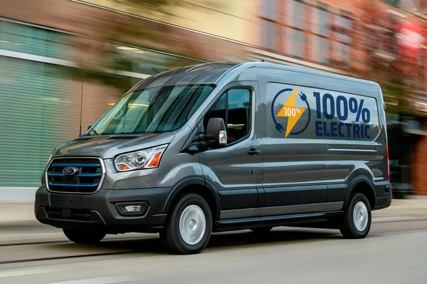 2022 Ford E-Transit teherszállító furgon elölnézeti vezetés