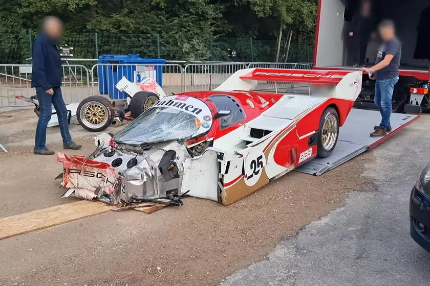 Milzīgā avārijā tika iznīcināts Porsche 962C, kura vērtība ir 1,2 miljoni USD 58433_10